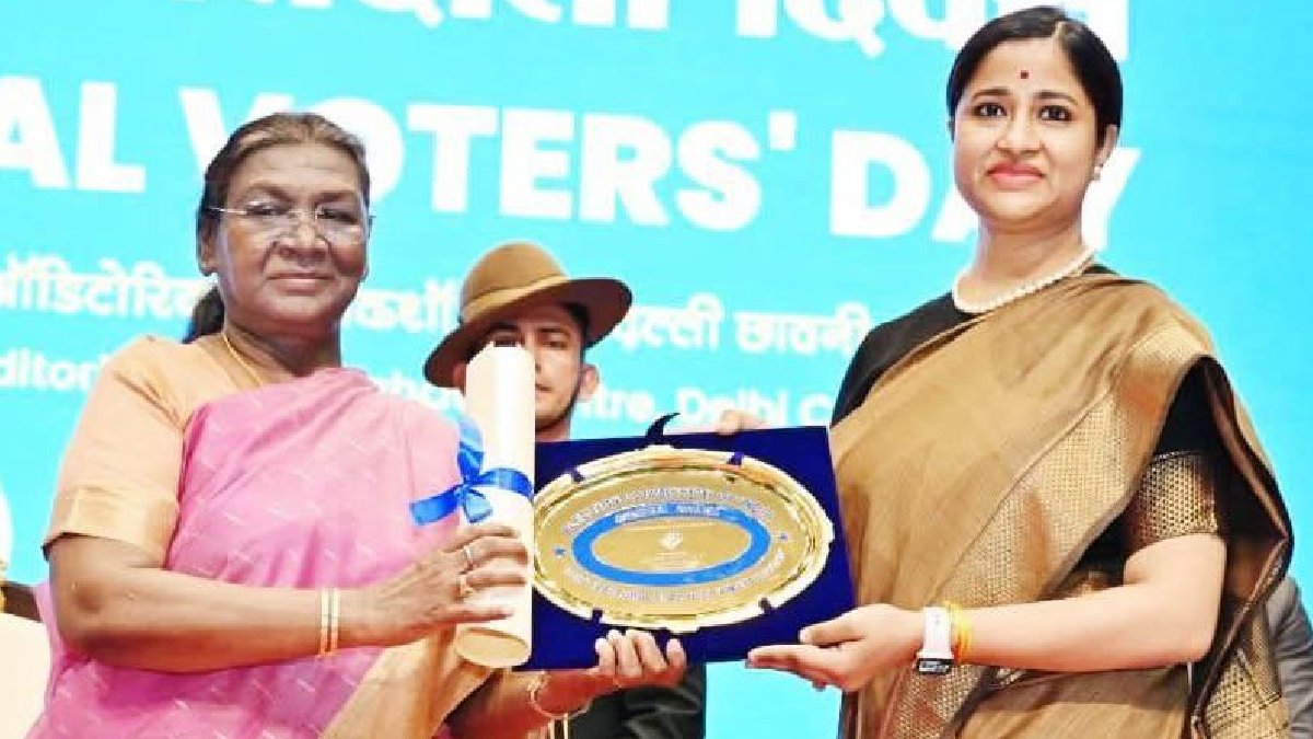 MP News: कलेक्टर नेहा मीना को “बेस्ट इलेक्टोरल प्रैक्टिस अवार्ड 2024-25 ...