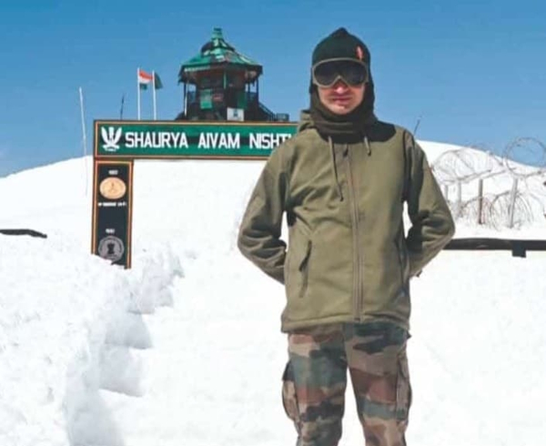 Rajasthan Shaheed: मां बुन रही थी फौजी बेटे के लिए सेहरा, बेटा सतीश कुमार स्‍वामी तिरंगे में ...