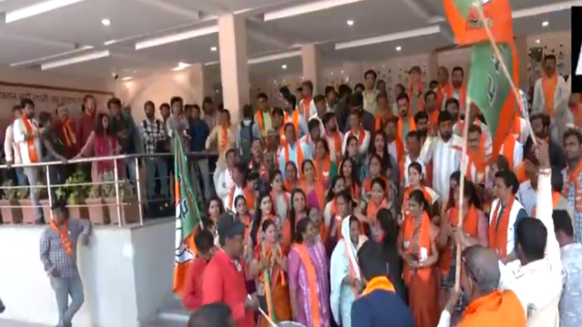 Gujarat Local Bodies Election 2025: गुजरात नगर निकाय चुनाव में BJP को मिली प्रचंड जीत, कांग्रेस ...