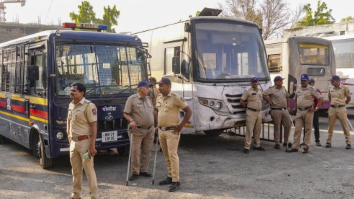 Pune Bus Case: आरोपी रामदास ने पीड़िता को "दीदी" कह कर बस में बुलाया था ...