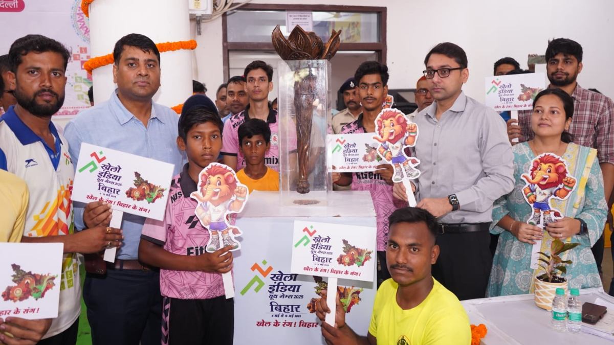 खेलो इंडिया यूथ गेम्स 2025: आरा और बक्सर पहुंची मशाल गौरव यात्रा ...