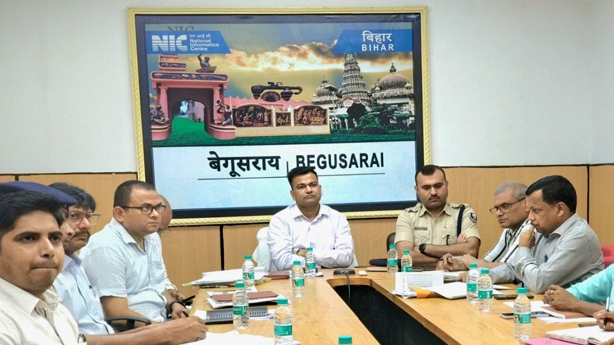 Begusarai News: NH-31 पर सिमरिया गोलम्बर से गुप्ता-लखमिनियाँ बांध तक ...
