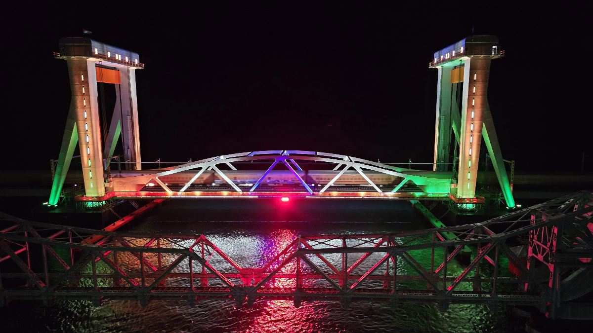 Pamban Bridge: 2.07KM लंबा, 550 करोड़ लागत, ऑटोमेटिक उठ सकता है ऊपर ...