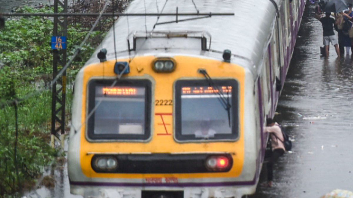 Mumbai Local train: मुंबई लोकल ट्रेन के किसी रूट पर क्‍या रहेगा कोई ब्लॉक या डायवर्जन? जानिए ...