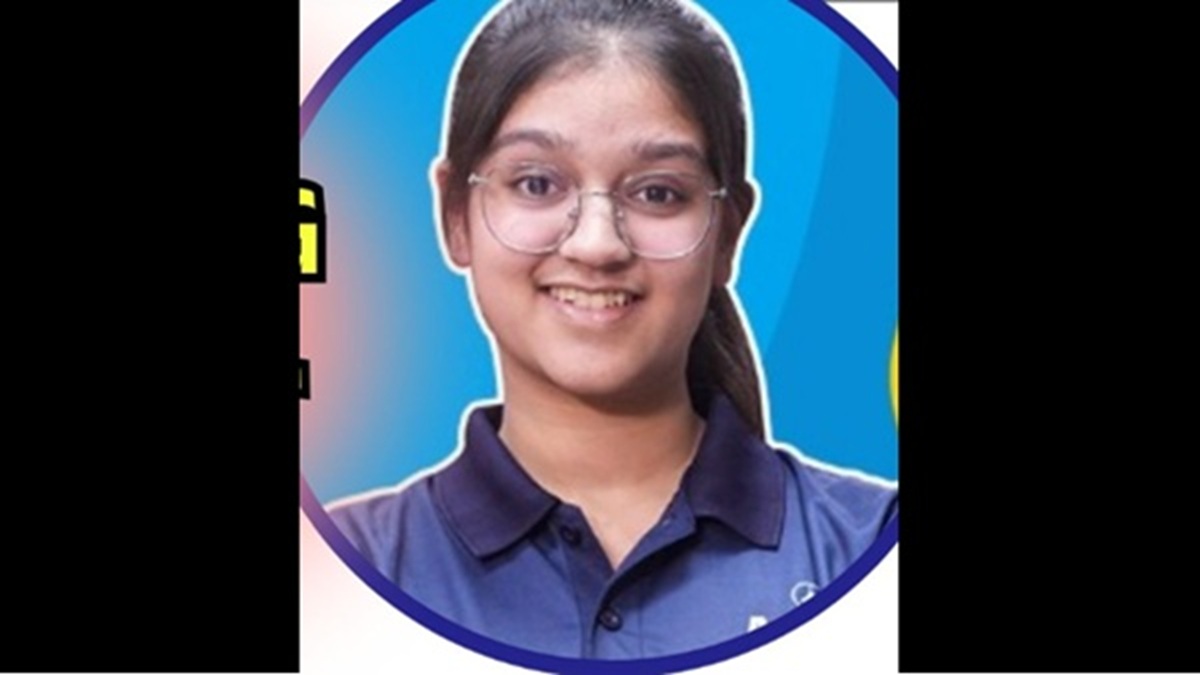 NEET UG 2025 Topper: नीट यूजी की फीमेल टॉपर बनीं दिल्ली की अविका ...