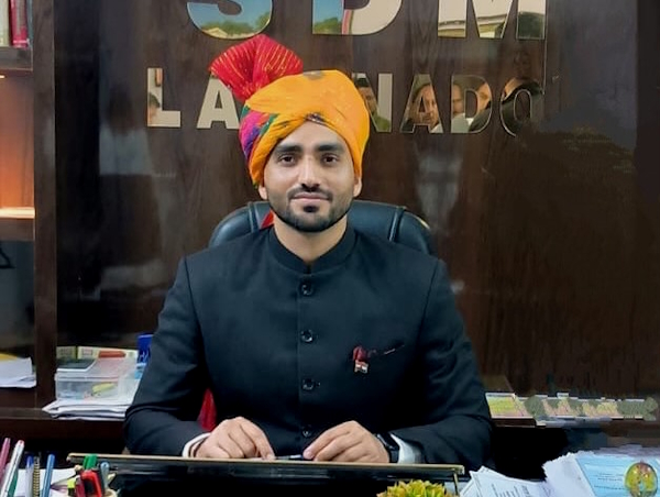 Success Story: 3 बार UPSC पास करने वाला IAS रवि कुमार सिहाग अब विवादों ...