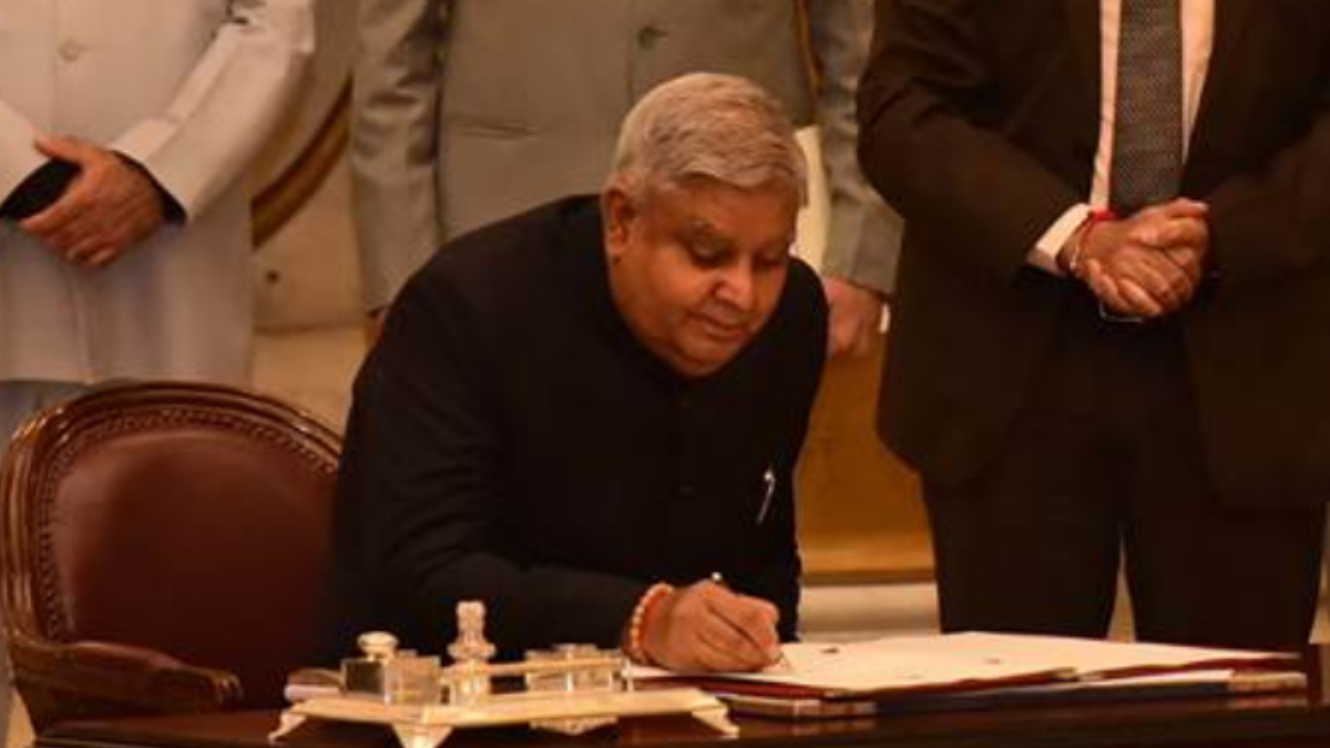 Jagdeep Dhankhar: किसान के बेटे से उपराष्ट्रपति तक, जानिए जगदीप धनखड़ का राजनीतिक सफर, कितनी ...