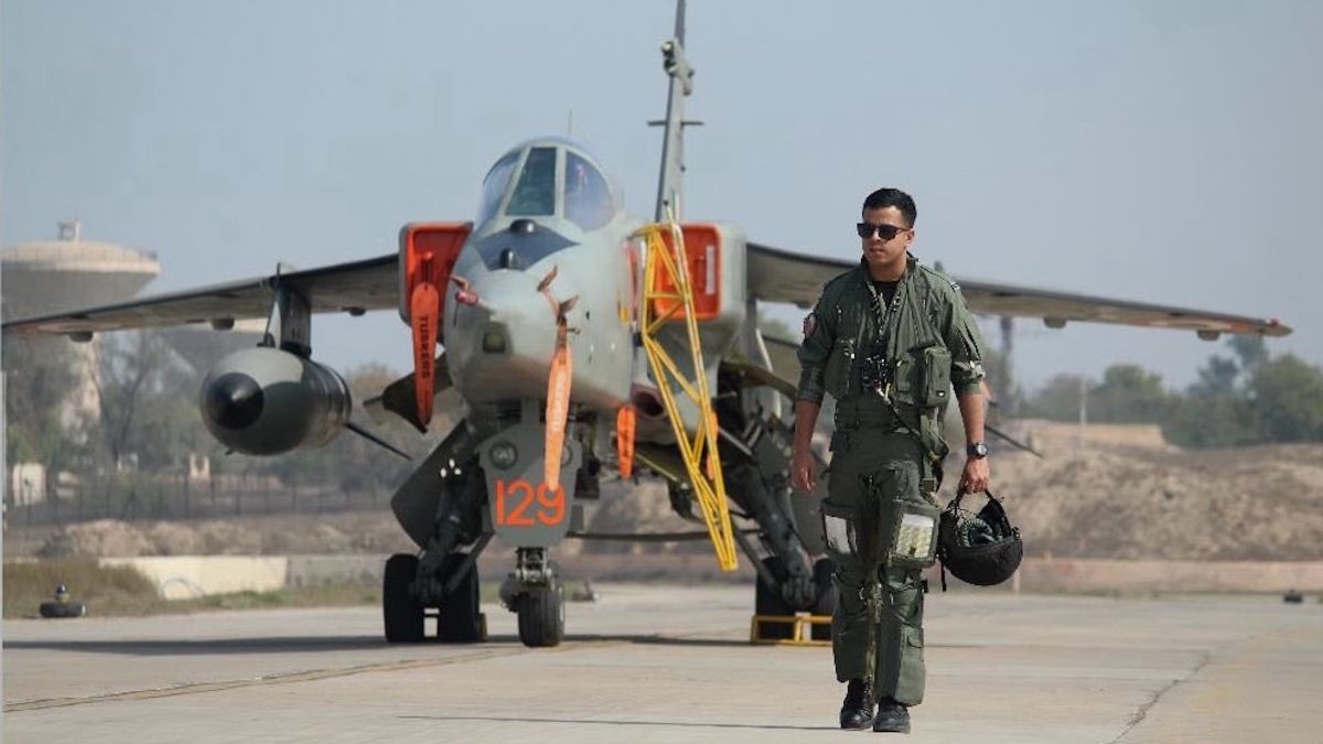 Rishiraj Singh Deora: तिरंगे में लिपटे शहीद ऋषिराज सिंह को अंतिम विदाई ...