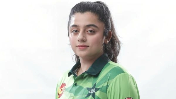 Eyman Fatima: खूबसूरती में एक्ट्रेसेस को भी मात देती हैं ये पाकिस्तानी ...