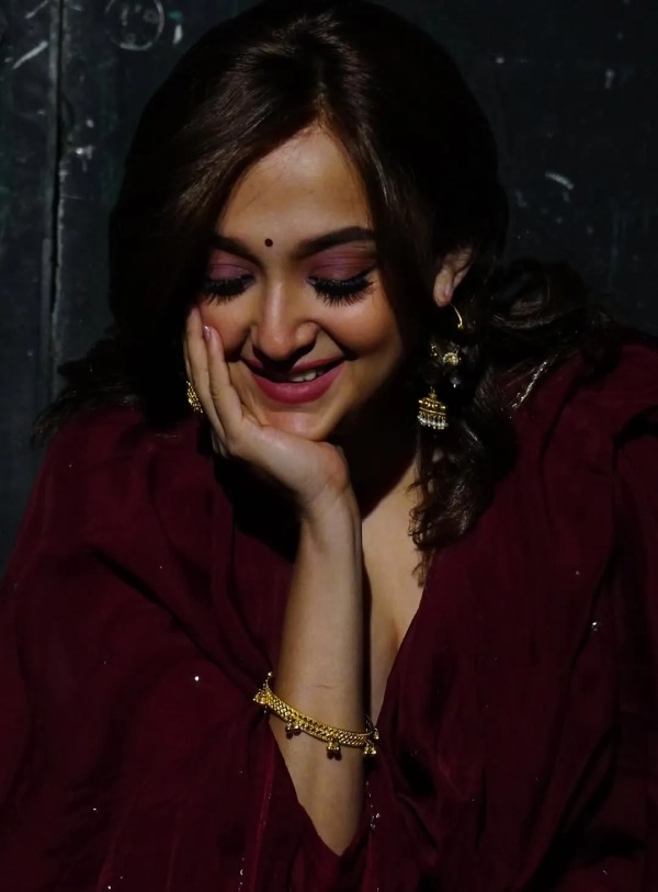 Monali Thakur: 'मोह मोह के धागे' फेम सिंगर का होने जा रहा है तलाक? जानिए कौन हैं उनके पति ...