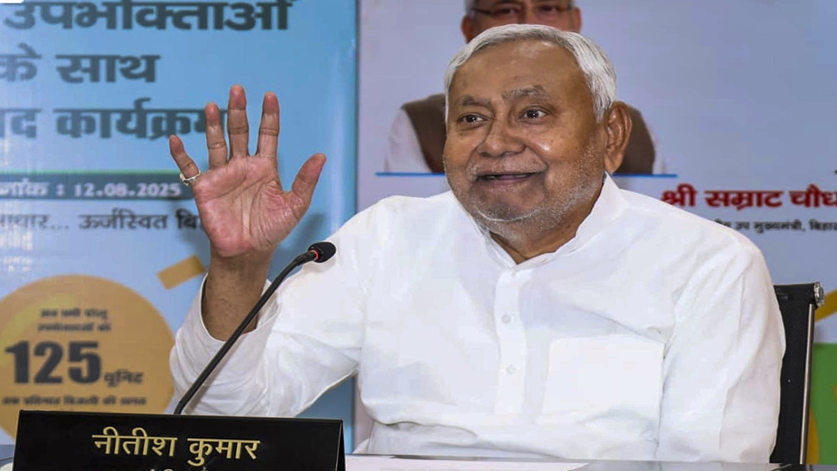 Bihar Chunav: सीट बंटवारे पर अभी तक NDA में उलझन, लेकिन Nitish Kumar ने शुरू कर दी अपनी प्रेशर ...
