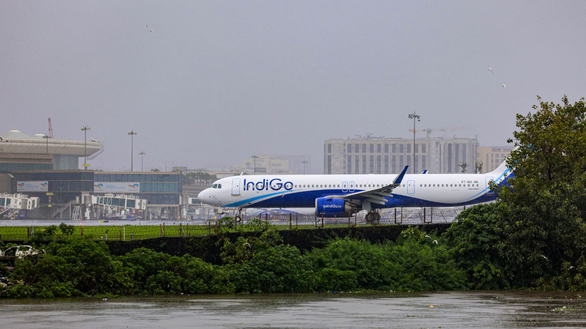 IndiGo Emergency Landing: बड़े हादसे से बची इंडिगो की फ्लाइट, पायलट ने ...