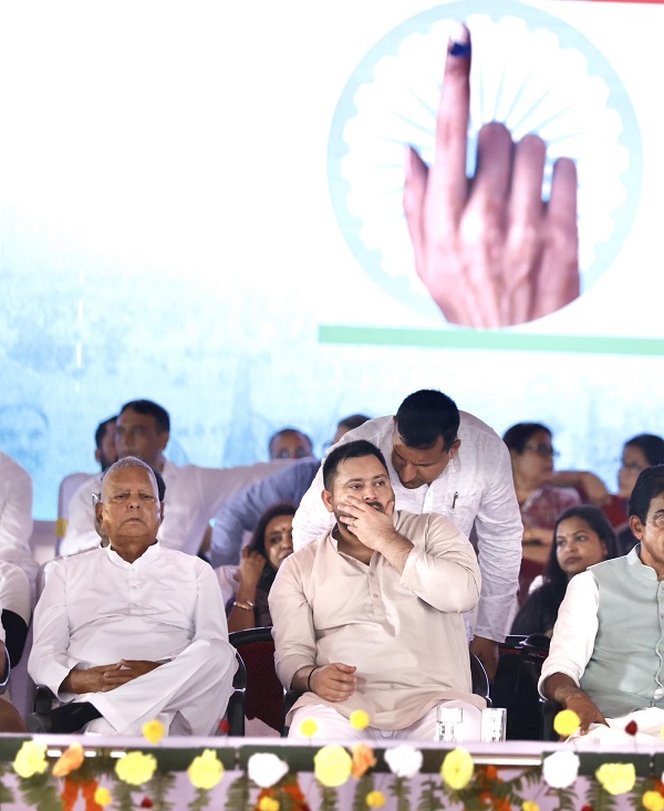 कौन हैं संजय यादव? जिसकी वजह से लालू परिवार में हो रहे खुलेआम झगड़े ...