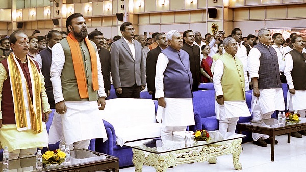 Bihar Caste Politics: नीतीश कैबिनेट में कितने सवर्ण, OBC, दलित? कौन सा ...