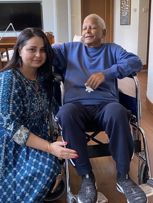 Rohini Acharya: 'परिवार से नाता तोड़ रही हूं', कौन हैं रोहिणी आचार्य के ...