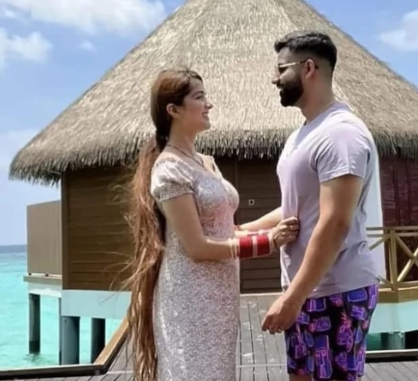 Indresh Upadhyay Wife: क्या कथावाचक इंद्रेश की पत्नी Shipra शर्मा की हो चुकी हैं 2 शादियां? सच ...