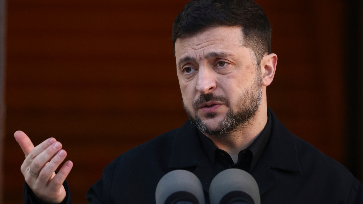 Ukraine Submarine Attack: यूक्रेन का दावा, पहली बार समुद्र के नीचे से वार, रूसी सबमरीन पर ...