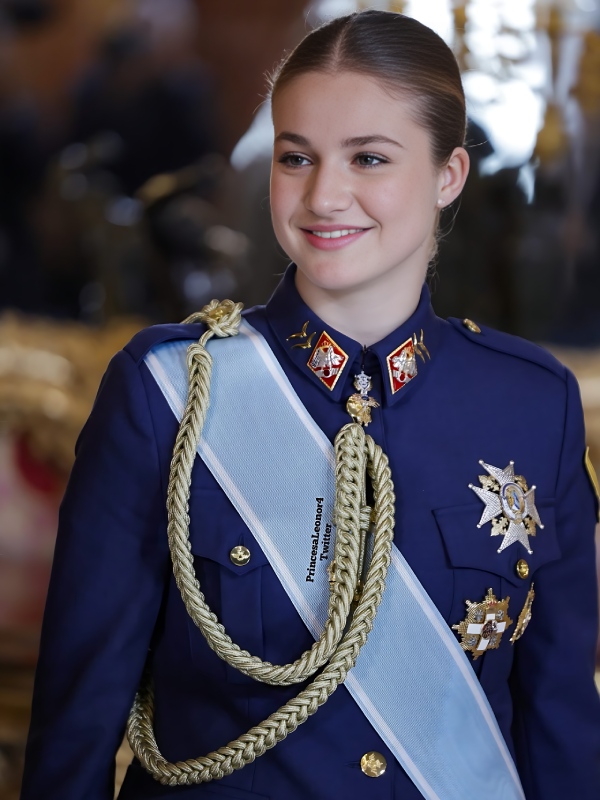 Princess Leonor कौन हैं? 20 की उम्र में बनेंगी Spain की Queen? इस नीली ...