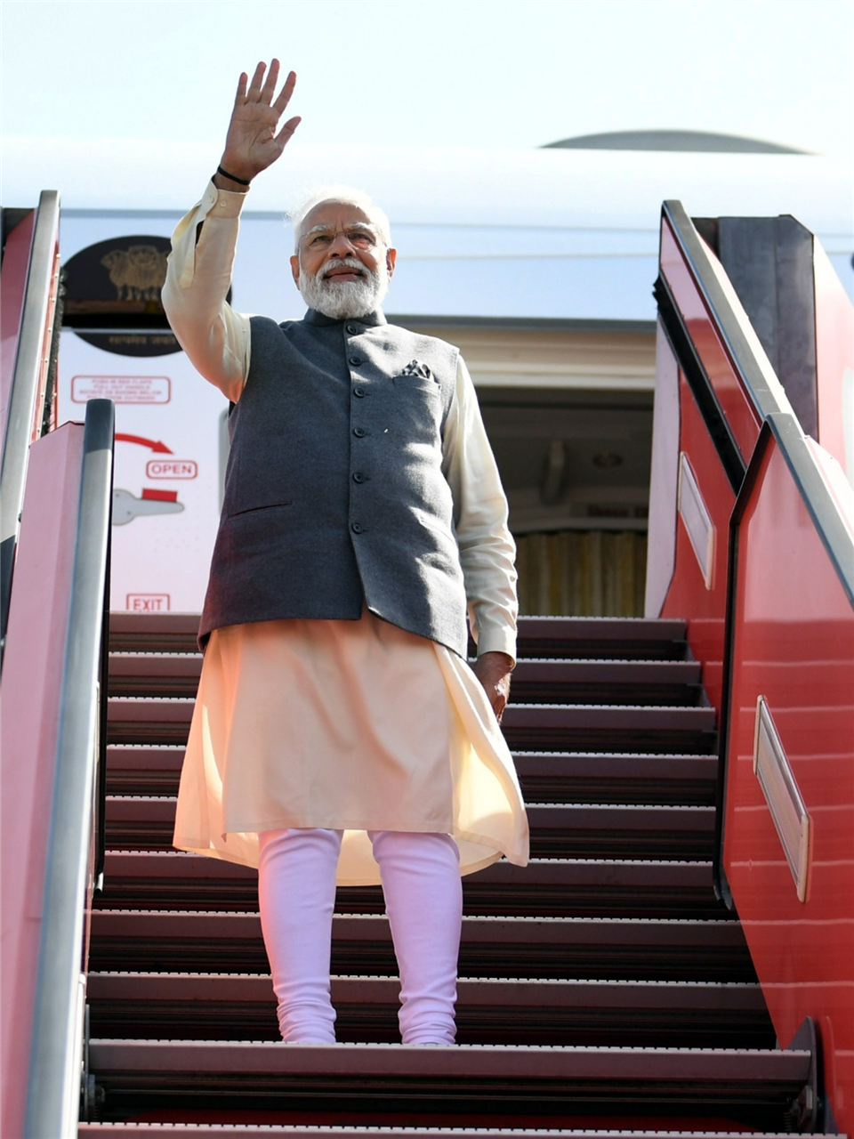 PM Modi's gifts to dignitaries reflect India's rich, diverse tradition