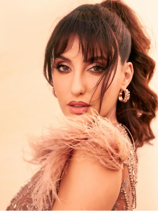 Nora Fatehi के इस किलर लुक को देख क्लीन बोल्ड हुए फैंस