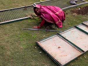 Women Coolie | Rajasthan | Mother of Children | Women Power | India ...