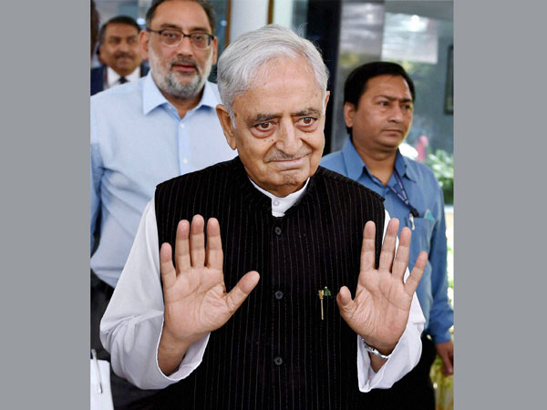 Sayeed's burial at ancestral graveyard in Kashmir: Family - Oneindia News