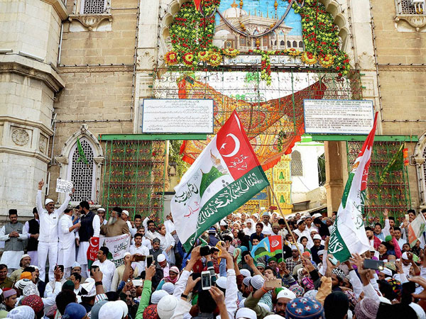 All You Need To Know About Malda Violence: Explained - Oneindia News