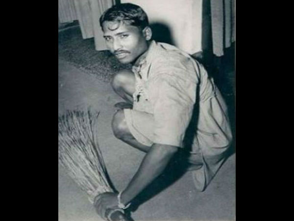 Was PM Modi's much hyped floor sweeping photo fake? - Oneindia News