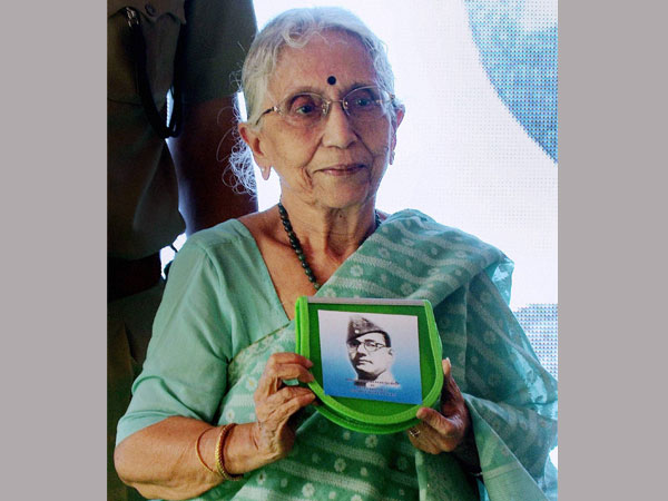 Netaji's daughter wants DNA test of ashes in Renkoji temple - Oneindia News