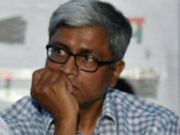AAP leader Ashutosh appears before NCW - Oneindia News