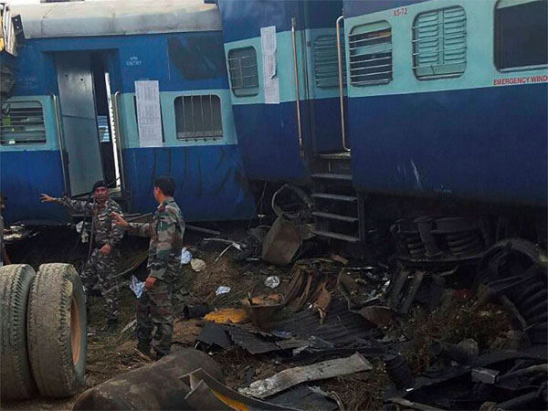 (In pics) A moment of silence for Indore-Patna train tragedy - Oneindia ...