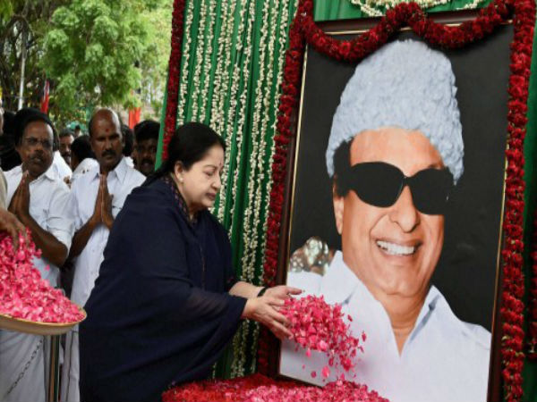 4 relatives of MGR join BJP - Oneindia News
