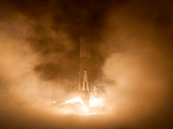 SpaceX launches communications satellite EchoStar 23 into orbit ...