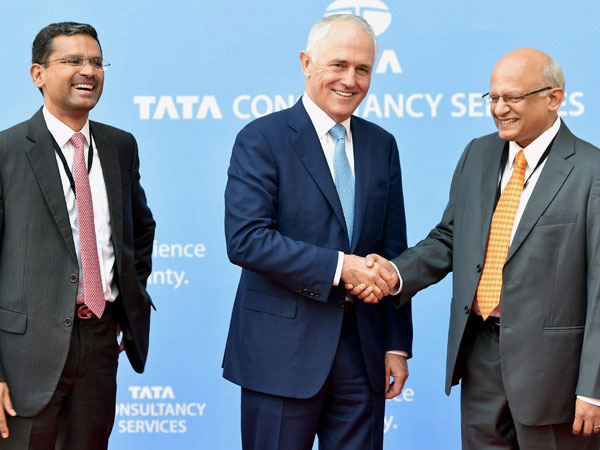 When Australian PM Malcolm Turnbull visited TCS, met Sachin Tendulkar ...