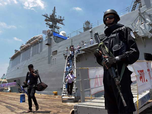 This August 15, watch a stunning documentary on Indian Navy - Oneindia News