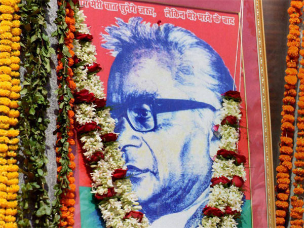 Biography: Lohia-The socialist leader - Oneindia News