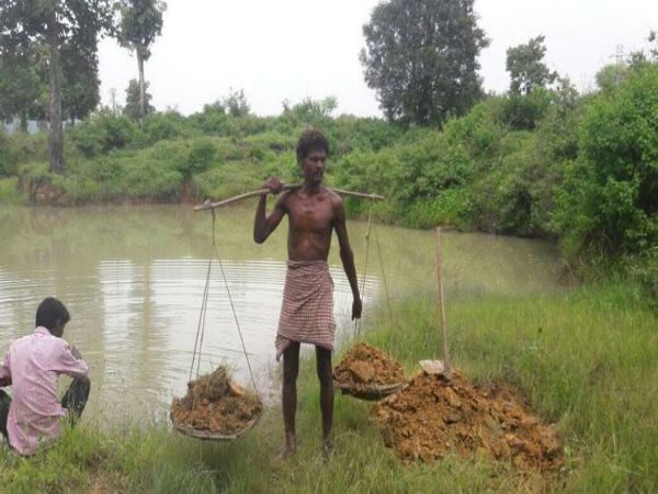 Chhattisgarh man gifts his dry village a pond after digging it up for ...