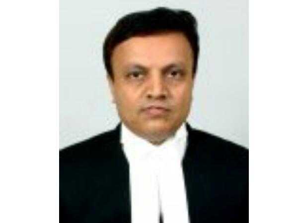 Justice Jayant Patel, who ordered CBI inquiry into Ishrat Jahan case ...