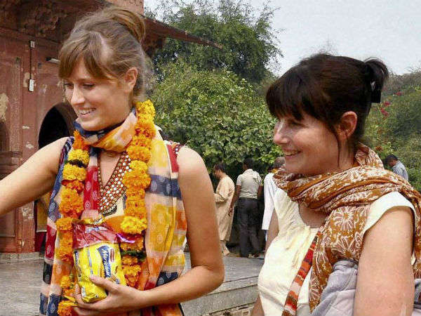 Is Delhi safe for foreigners? - Oneindia News