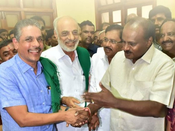 Kumaraswamy seeks 15-day time to finalise farm loan waive off ...