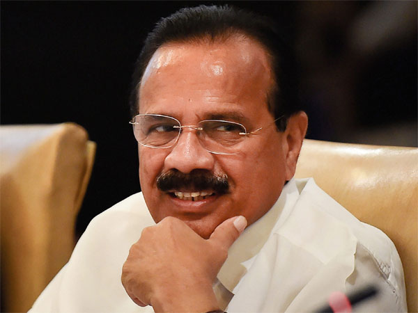 Karnataka govt will collapse in next 15 days: Sadananada Gowda ...