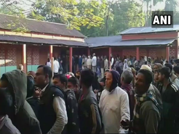 Voting underway for second phase of Assam Panchayat Polls - Oneindia News