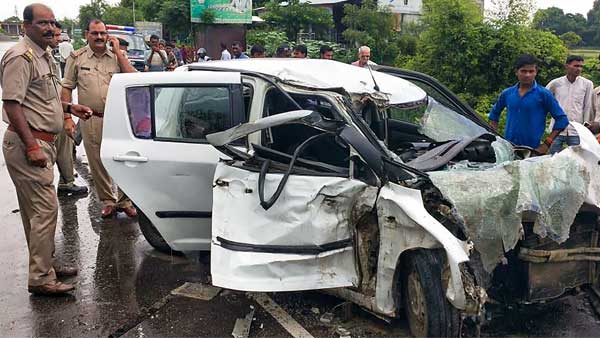 Explained: All cases related to Unnao rape - Oneindia News