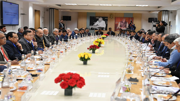 Ahead of Union Budget, PM Modi chairs meeting with top economists - Oneindia News