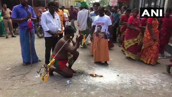 We kept fast for 15 days, ate 'mann soru' for success of Rajinikanth's ...