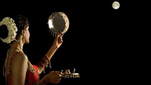 Karwa Chauth 2020 Date and time Moonrise time Shubh Muhurat and Significance Oneindia News