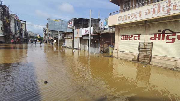 Himachal Pradesh cloudburst: 1 killed, 10 missing in flash floods triggered by heavy rains in ...