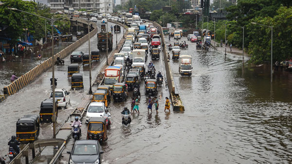 Delhi-NCR rain: Heavy downpour causes water-logging; vehicular movement affected in Delhi ...