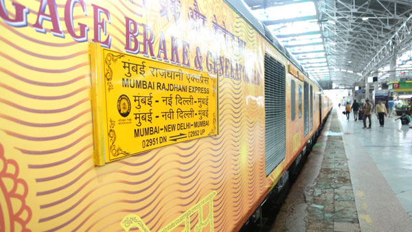 New era of travel: Mumbai-Delhi Rajdhani gets Tejas-type Smart coaches ...
