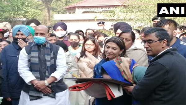 Military chopper crash: Brigadier LS Lidder laid to rest with full military honours - Oneindia News